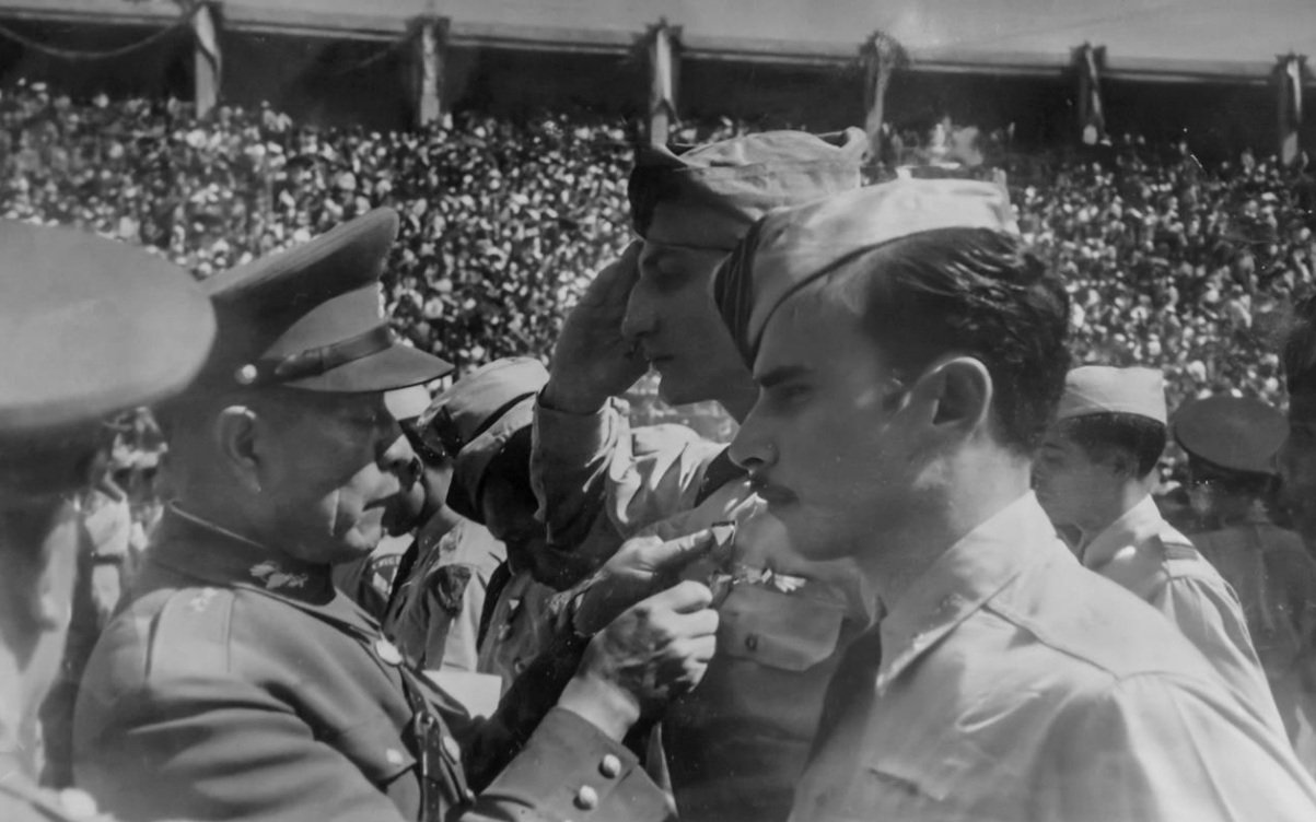 ALZA EL VUELO FINAL, ÚLTIMO INTEGRANTE DEL ESCUADRÓN 201 - Armas ...